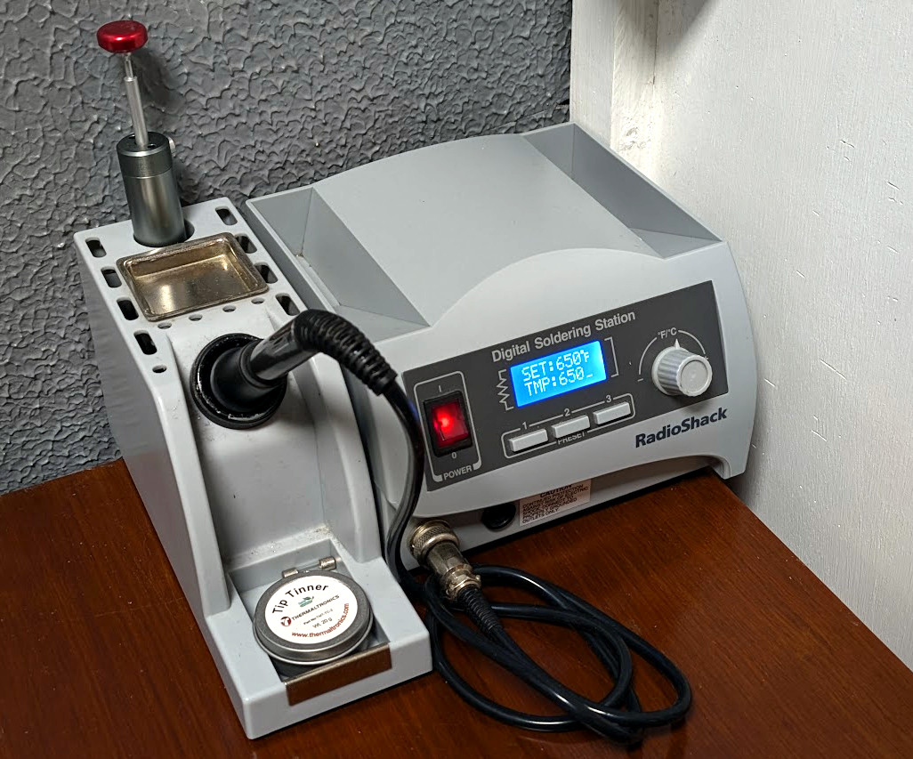 Review: IFixit’s FixHub May Be The Last Soldering Iron You Ever Buy | Hackaday