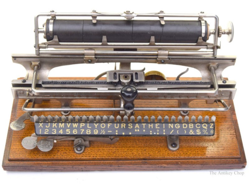 Keebin’ With Kristina: The One With The DIY Homing Keys | Hackaday