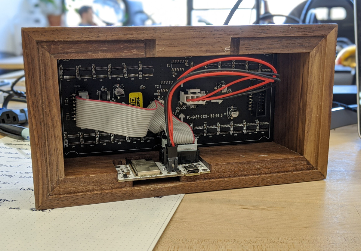 Open Source Framework Aims To Keep Tidbyt Afloat | Hackaday