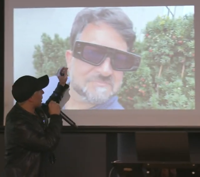 Supercon 2024: Photonics/Optical Stack For Smart-Glasses | Hackaday