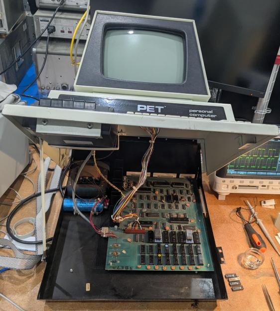 A Tricky Commodore PET Repair And A Lesson About Assumptions | Hackaday