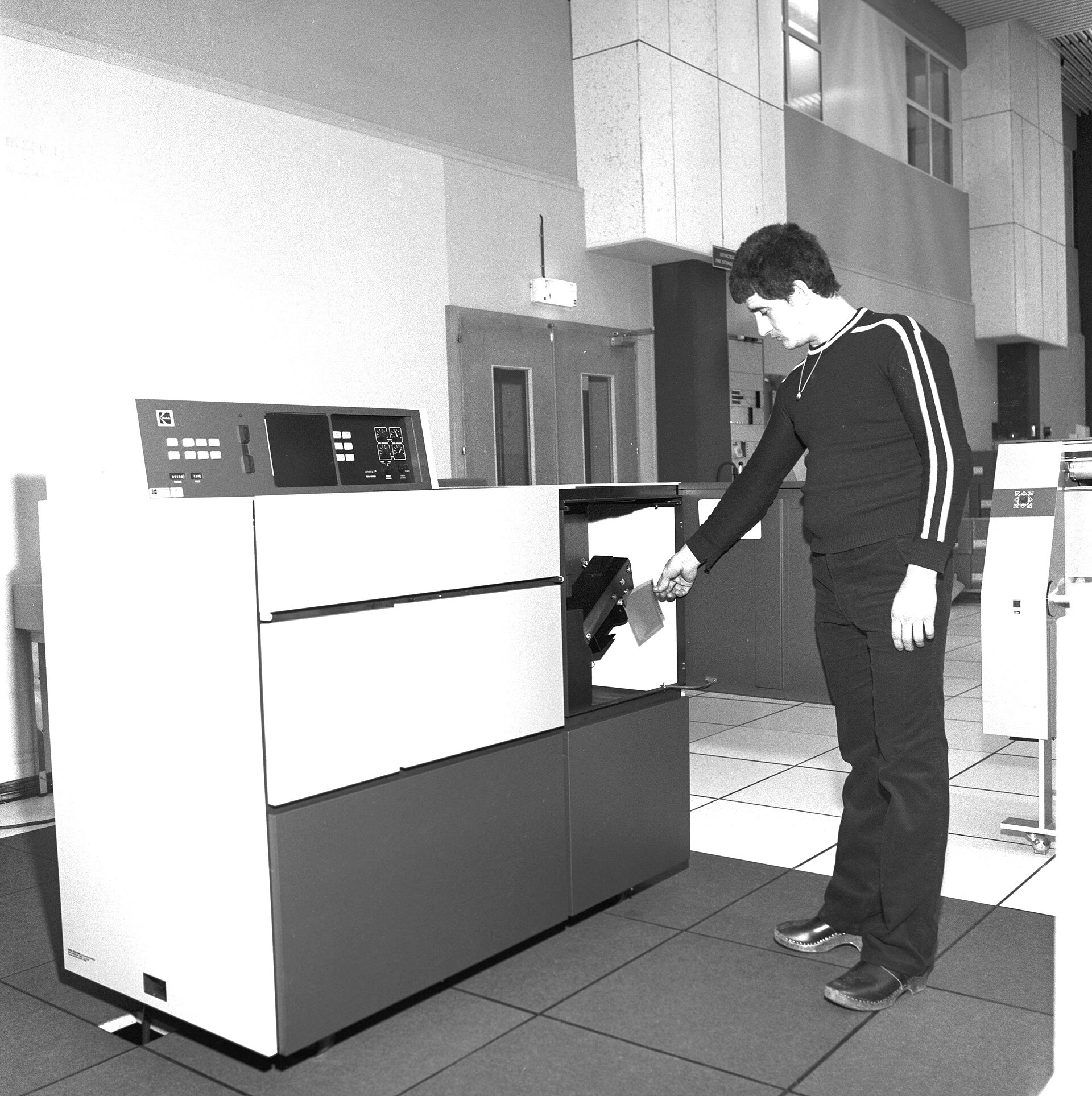 Information Density: Microfilm And Microfiche | Hackaday