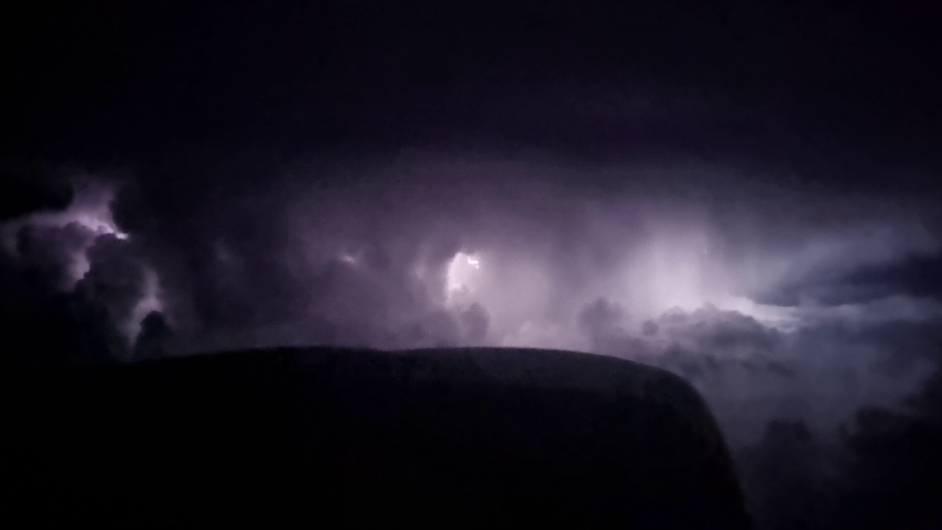 What Happens When Lightning Strikes A Plane? | Hackaday