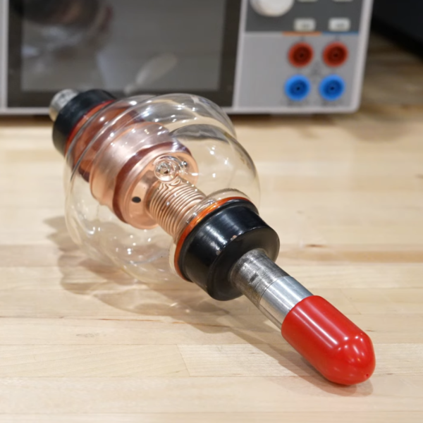 Taking A Look At Variable Vacuum Capacitors | Hackaday